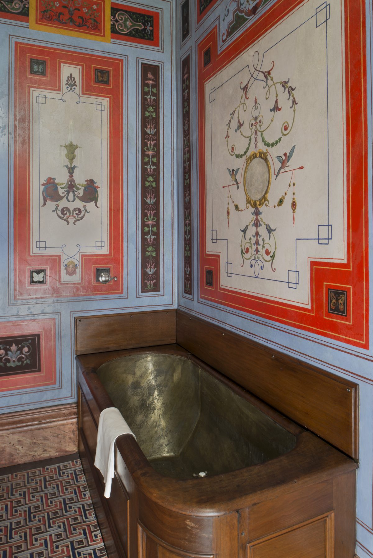 From the Tub Room to the Smoking Room and Back Again by Charisse ...