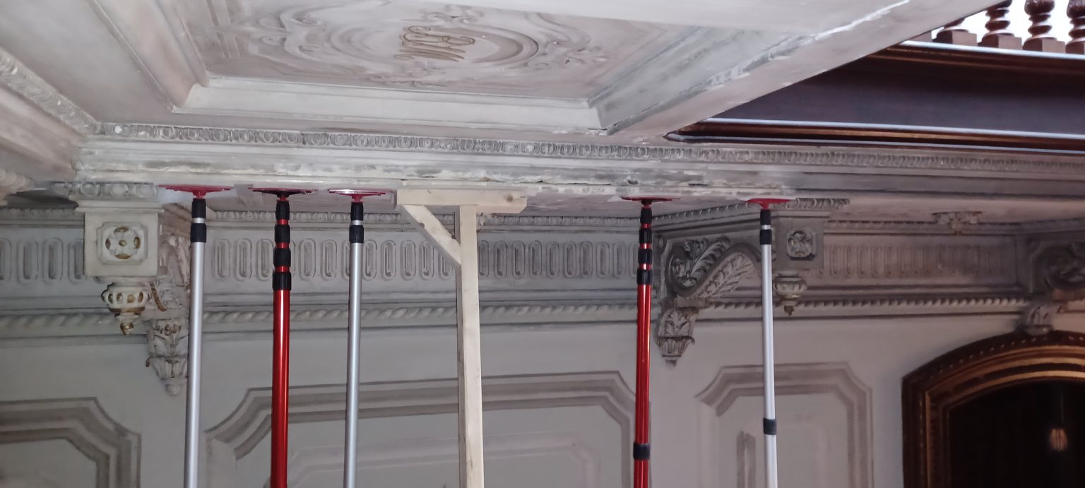 Victoria Mansion - Support